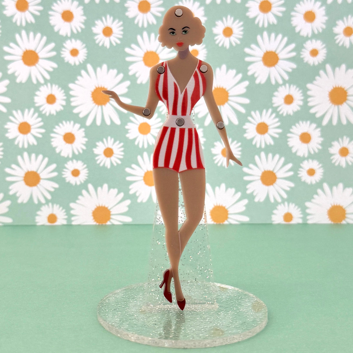 Gloria - Dark- retro vintage cut-out doll – Wintersheart